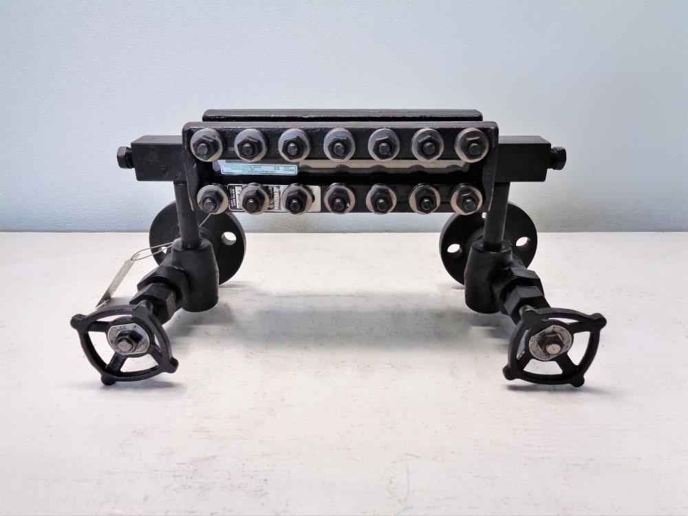 Jerguson Sight Glass 17-??-20 with #66 Flanged Gagecock Valves 1/2" NPT
