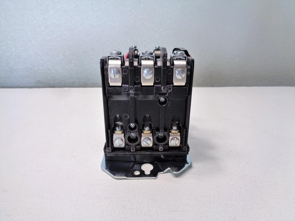 Allen Bradley NEMA Size 1 Contactor 500F-BOD930 w/ Overload Relay 592-EUTB