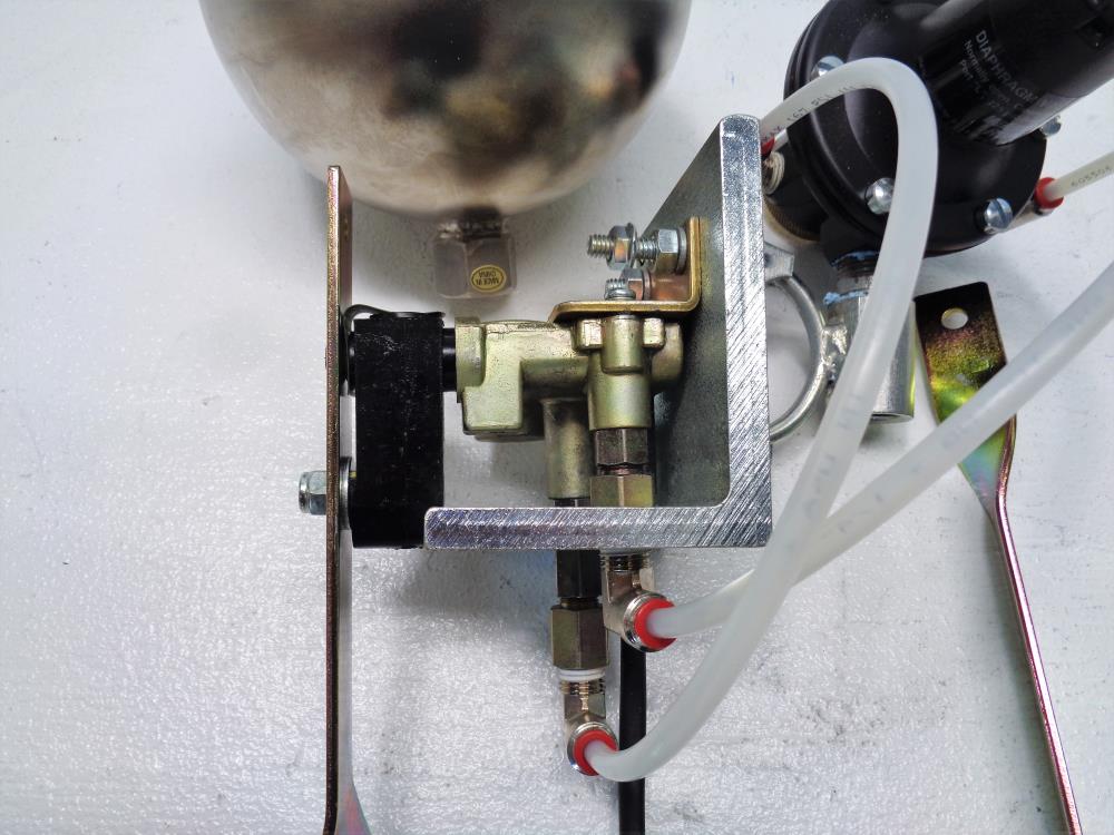 Warren Rupp Actuated Diaphragm Valve 893-024-000 Liquid Level Assembly