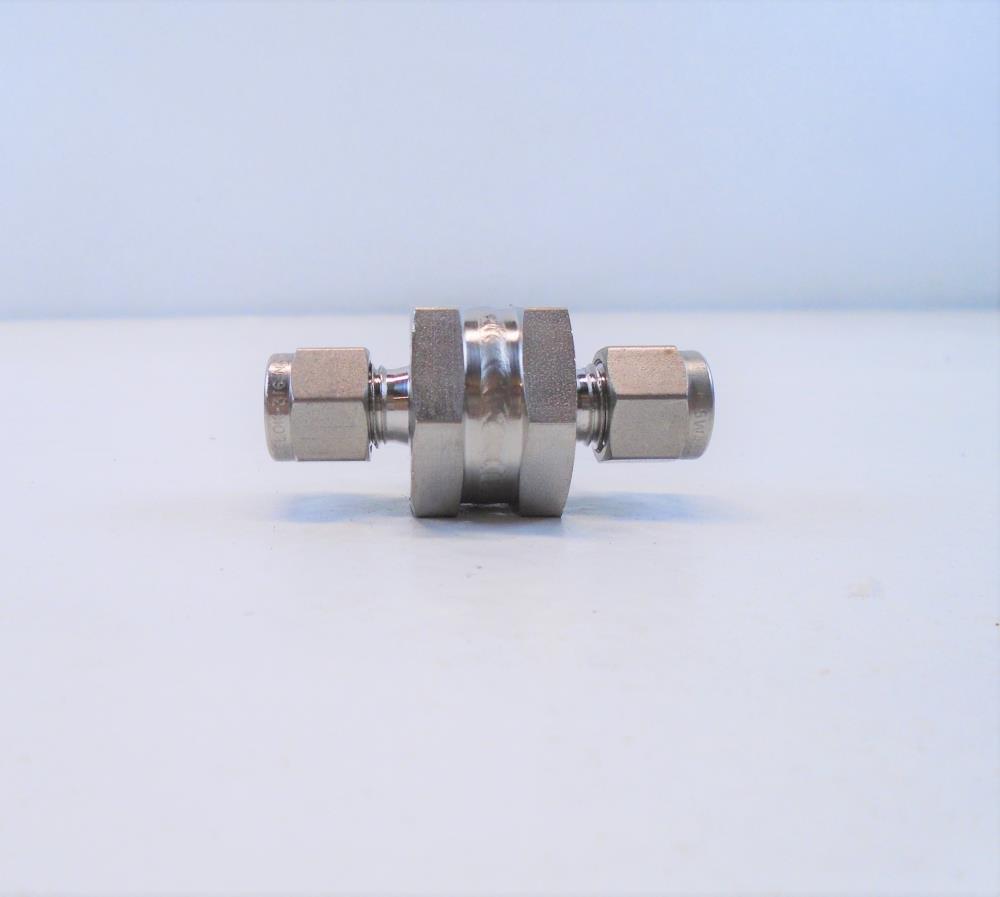 Lot of (4) Swagelok 1/4" Tube, All-Welded In-Line Filter, 316SS, 15 Micron