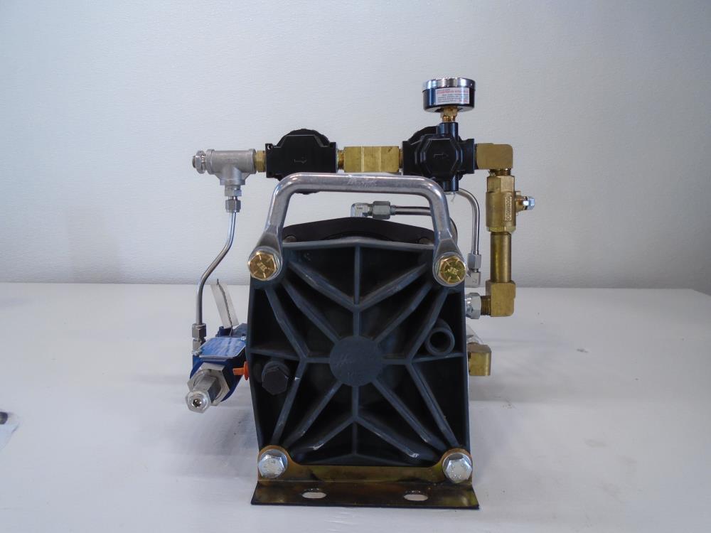 Haskel Air Amplifier AA-8-C with Pilot Switch 51940-3