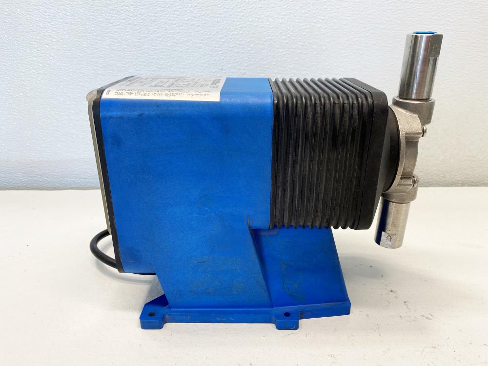 Pulsafeeder Pulsatron E Plus Series Electronic Metering Pump LPD4SA ...
