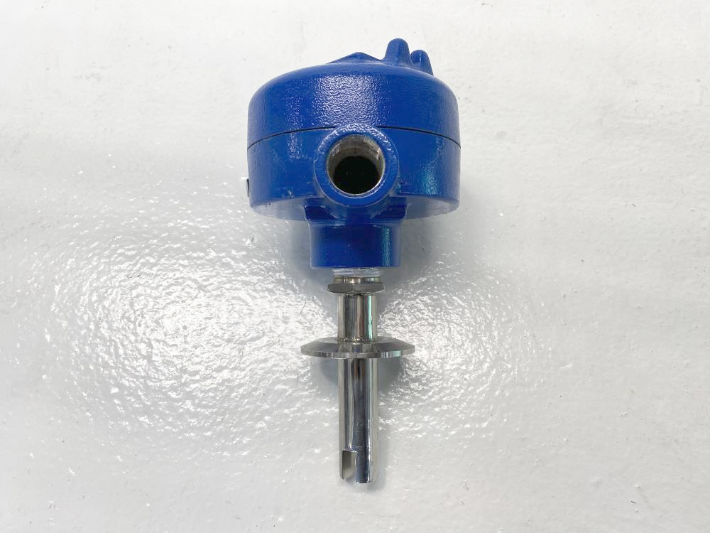 Magnetrol Echotel Ultrasonic Level Switch w/ Sanitary Tri-Clamp X910 ...