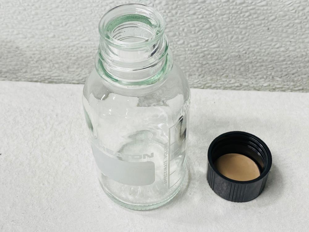 Case of (48) Wheaton 125 mL Media Lab Glass Bottle, PTFE Lined Cap 219815