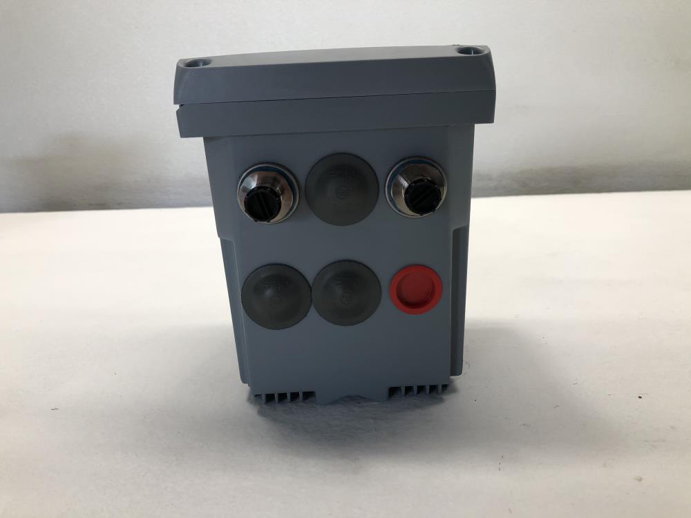 Hach Universal Controller 1/2" THD 100-240 VAC SC200