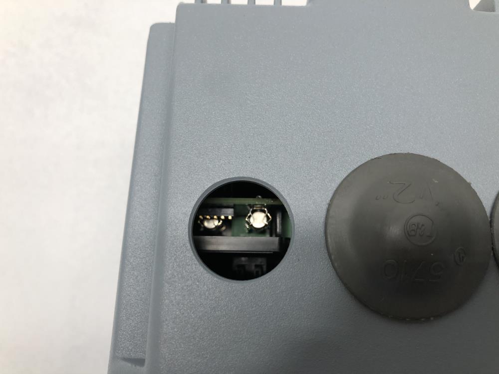 Hach Universal Controller 1/2" THD 100-240 VAC SC200