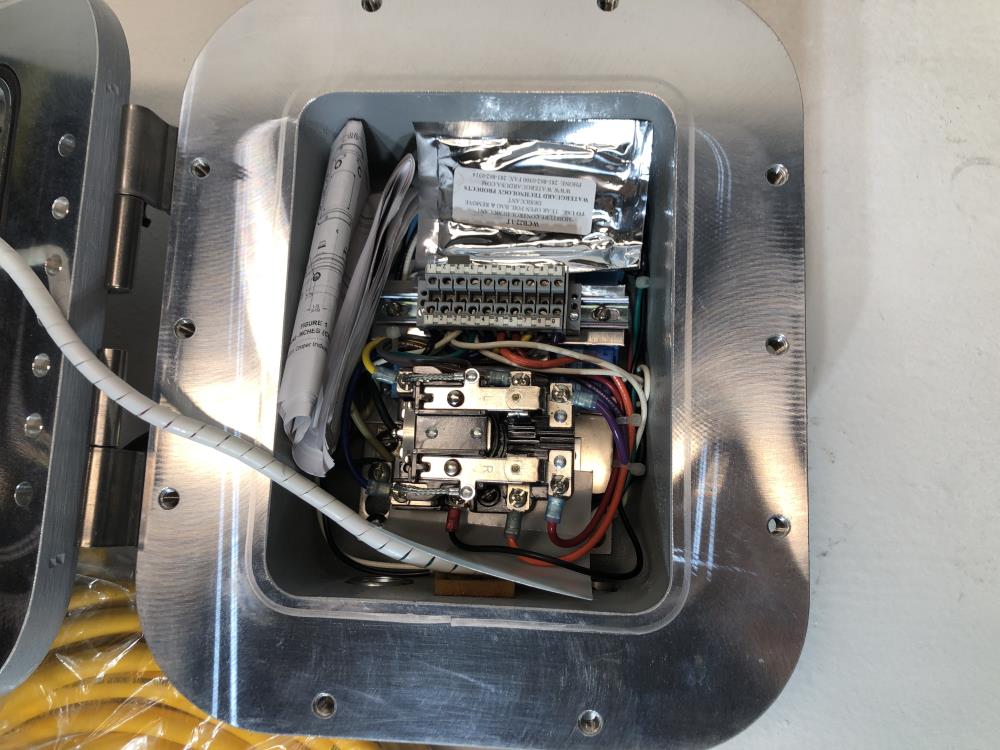 Cooper Crouse Hinds Grounding Indicator With Automatic Pump Control ...