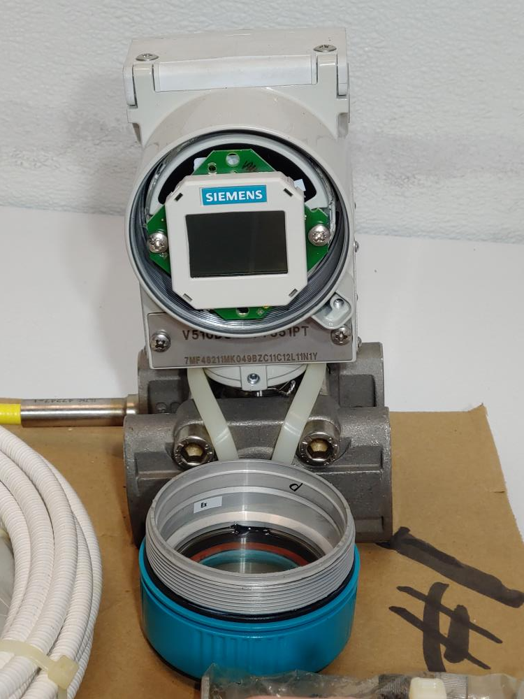 SIEMENS SITRANS P DIFFERENTIAL PRESSURE TRANSMITTER 7MF4335-3GE22-1NC7-Z