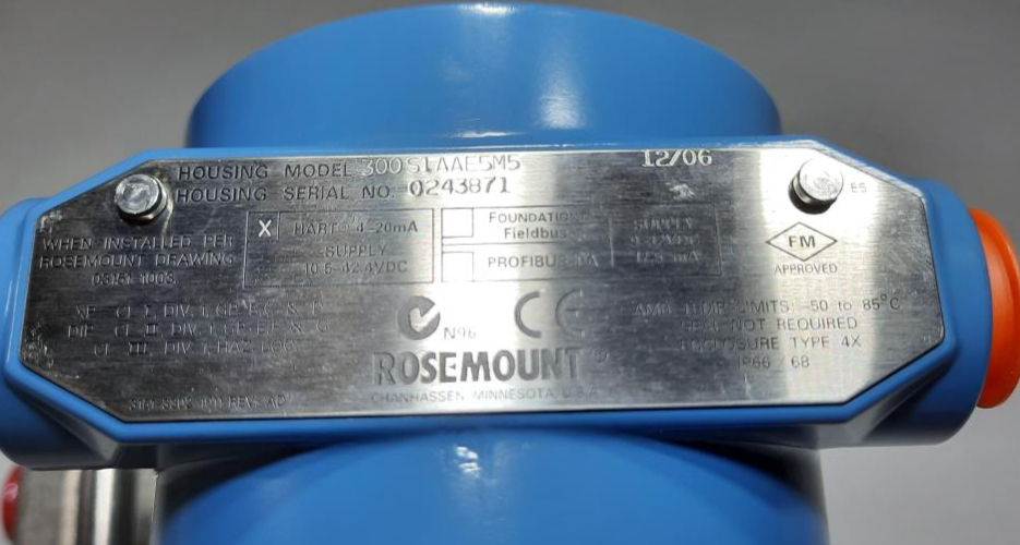 Rosemount Pressure 3051S Transmitter 300SLAAE5M5 w/Manifold