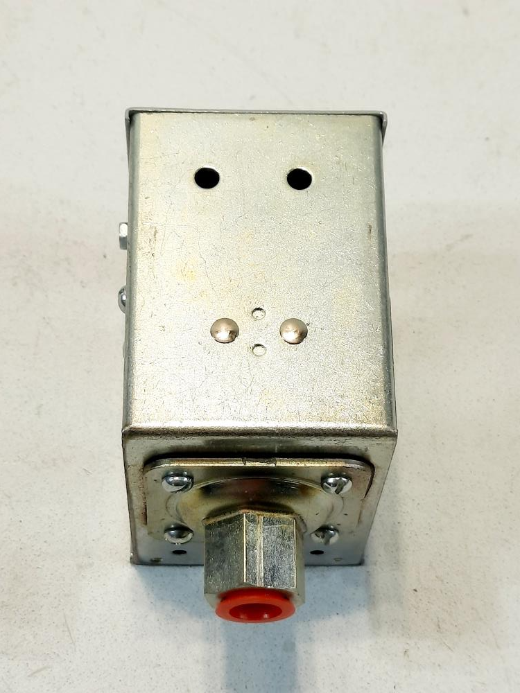 Mercoid CS-150 Series CS Diaphragm Pressure Switch