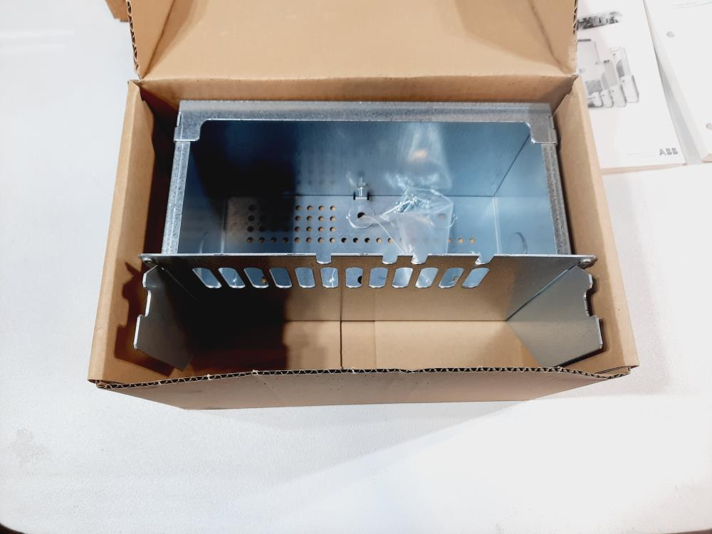 ABB ACS800 - U1-0070-5+L503+P901 VFD