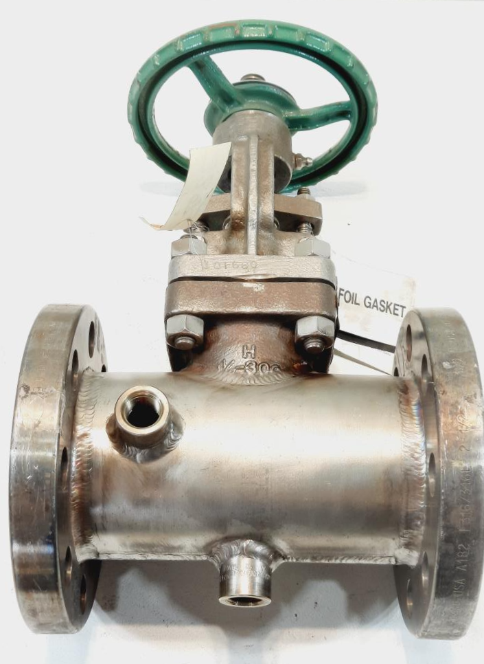 Kitz 2-1/2" x 1-1/2" 300# CF8M Steam Jacket Gate Valve B16.34