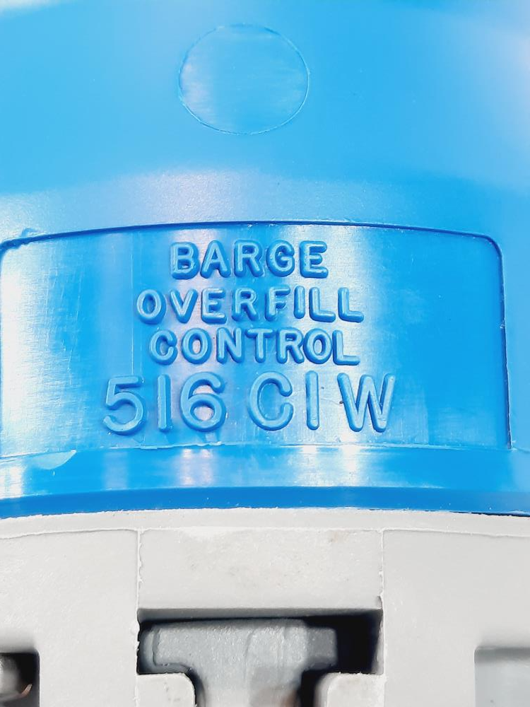 Hubbell HBL516C1W Pin and Sleeve IEC Connector - Barge Vapor Control