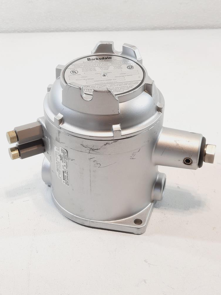 Barksdale Explosion Proof Diaphragm Switch # D2X-H18SS-UL