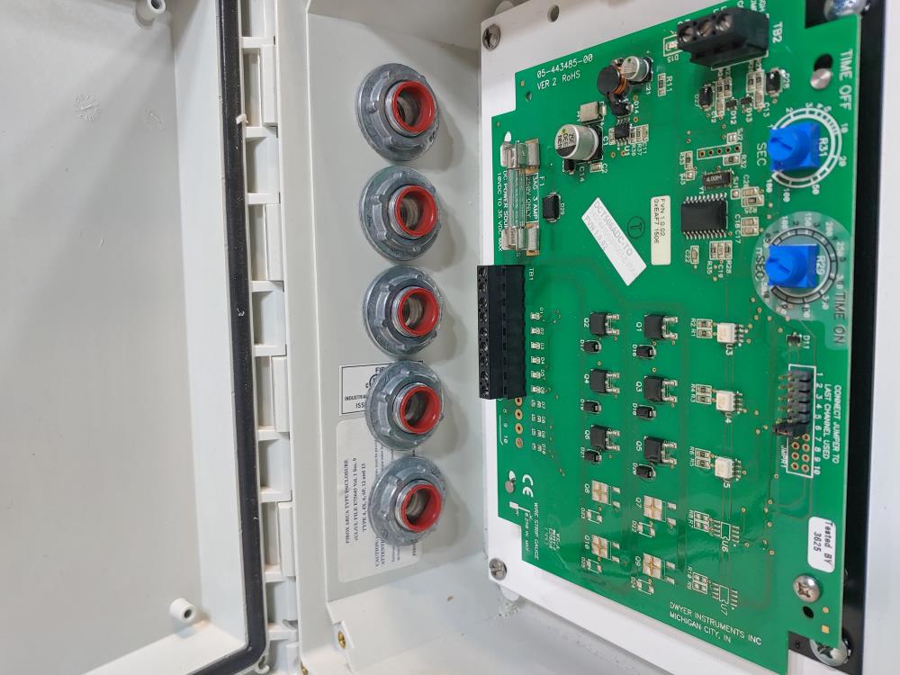 Dwyer DCT500ADC Timer Controller w/Box