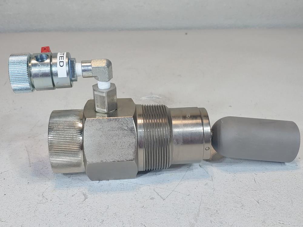 BMD LC20 Series Pneumatic Liquid Level Switch 2" NPT Model LC20P-CP4