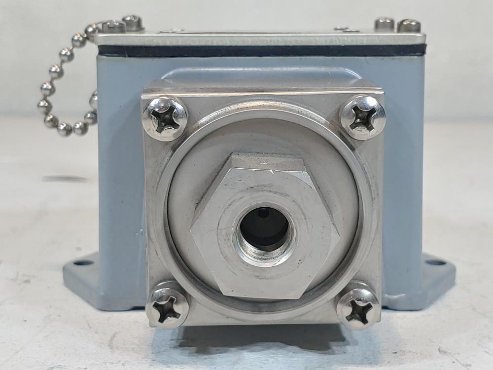 Custom Control Sensors Differential Snap Switch 646DZEM1