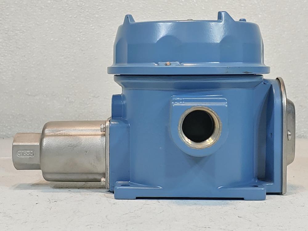 United Electric Pressure Switch H122-S156B