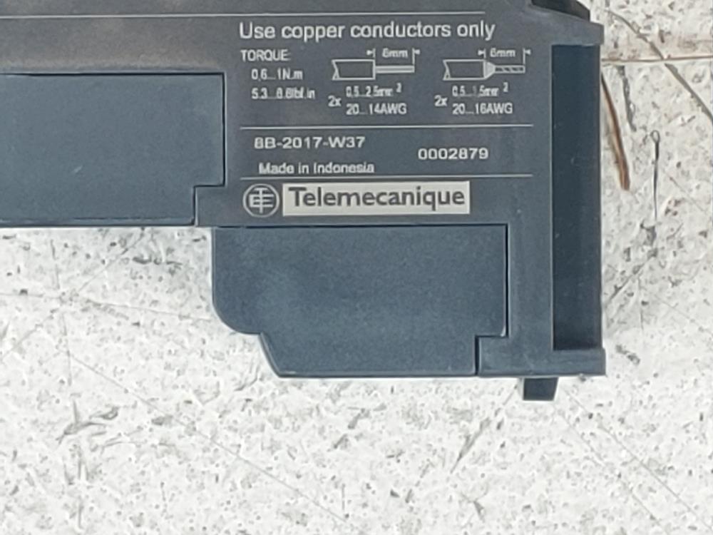 Schneider RE22R2KMR Time Delay Relay