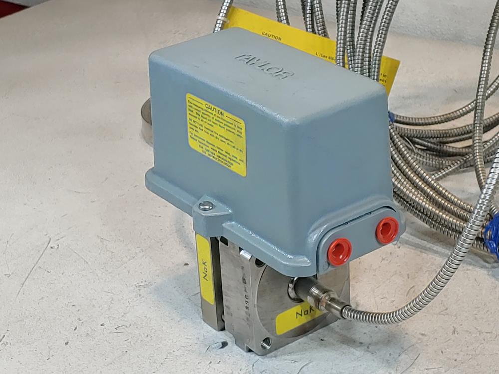 Taylor Instrument Pneumatic Pressure Transmitter