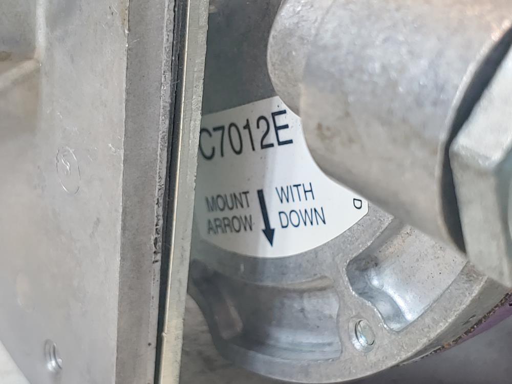 Honeywell Purple Peeper C7012 ( C7024 ) Flame Detector