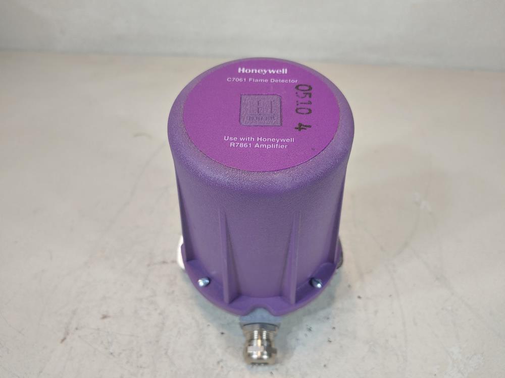 Honeywell C7061A (1020) Flame Detector Purple Peeper