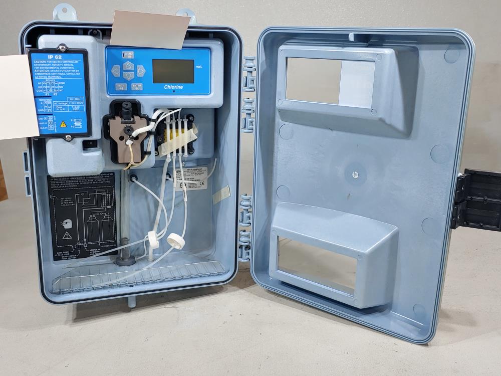 Hach CL-17 Chlorine Analyzer - 54400-60