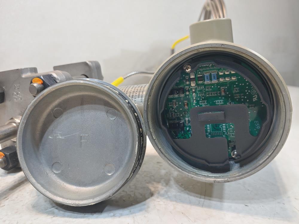 Honeywell ST3000 Smart Transmitter W/ Diaphragms STR12D-21A/1D0/DDY