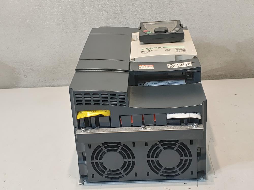 Schneider Altivar 61 Variable Speed Drive ATV61HD11M3X