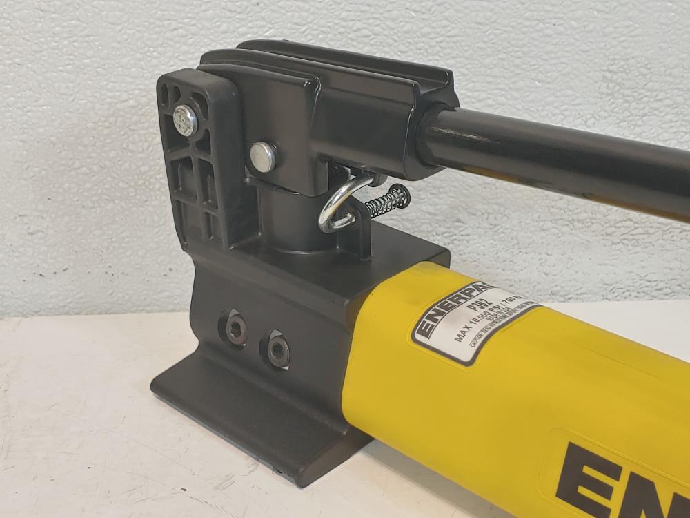 Enerpac P392 Hydraulic Hand Pump