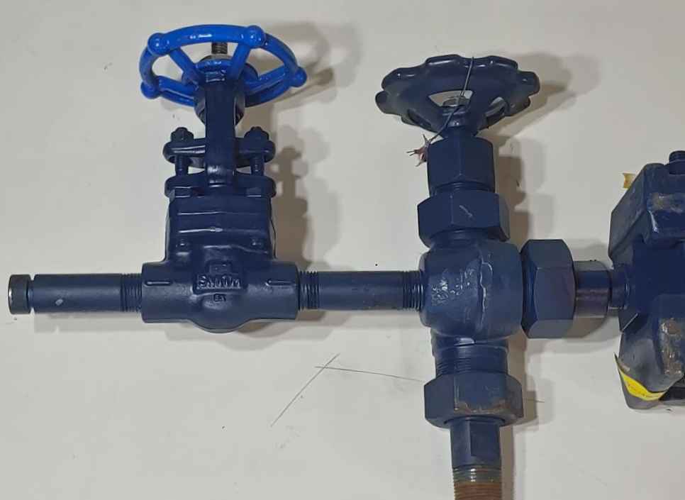 Quest-Tech 2 Section Sight Glass w/ 1/2" Gagecocks and 1/2" Smith Gate ...