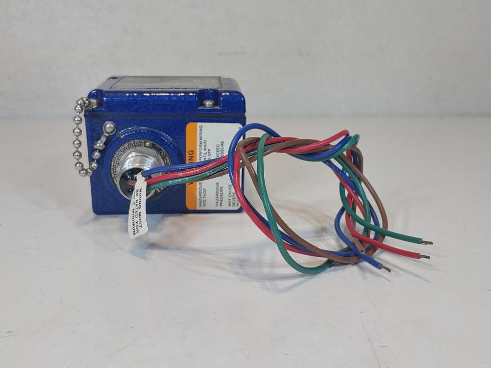 ITT Neo-Dyn 160P Series Adjustable Differential Pressure Switch Model ...