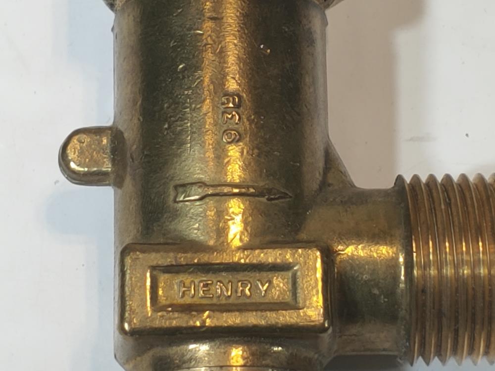 Henry Packed Brass Angle Receiver Valves, 1/2" MPT x 5/8" Flare, Cat ...