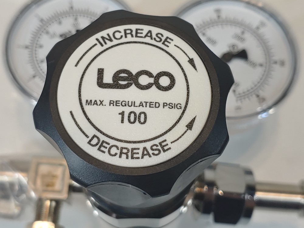 Airgas 2-Stage High Purity Oxygen Pressure Regulator Y12-LE2HPBNE540 ...