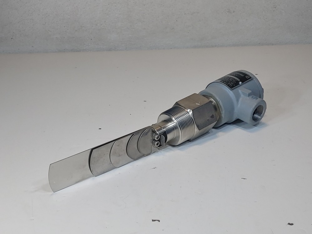 W. E. Anderson Flotect 3/4" FNPT EX Proof Vane Operated Flow Switch V4 ...