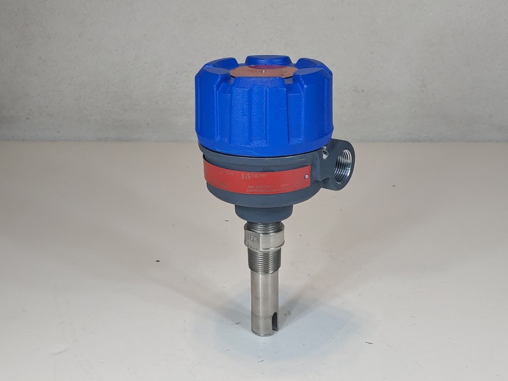Magnetrol Ultrasonic Level Switch Model 961-7DA0-030/9A1-A11A-002