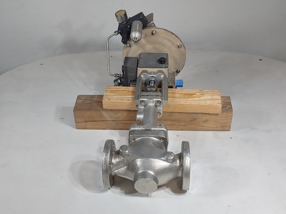 Samson 1-1/2" CL 150# CF8M 3277 Control Valve w/ 3730-3 Positioner