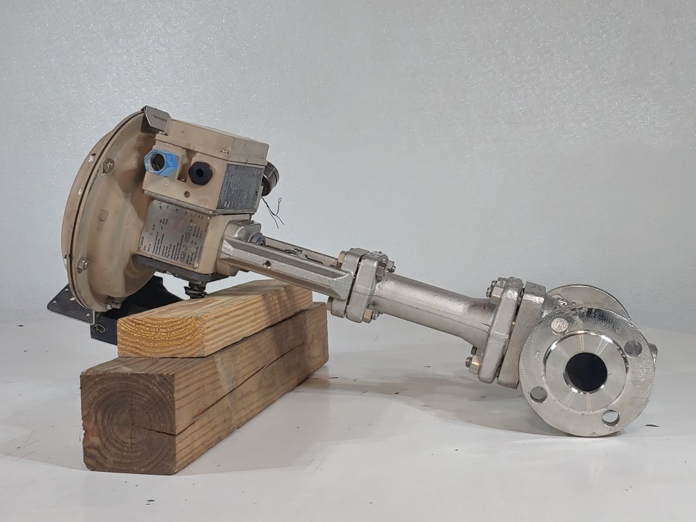 Samson 1-1/2" CL 150# CF8M 3277 Control Valve w/ 3730-3 Positioner
