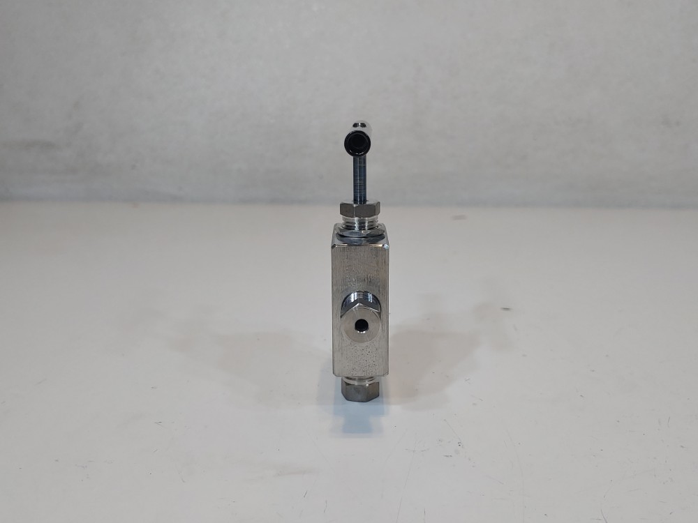 HIP 316SS 3-Way Taper Seal Needle Valve Type: 15-14AF2