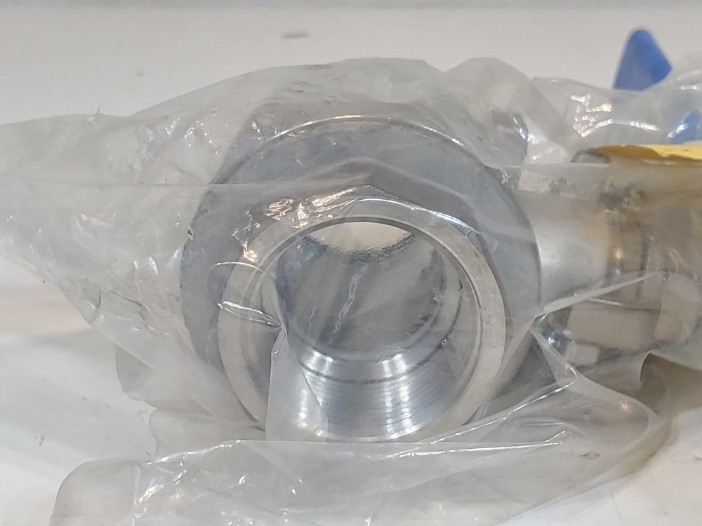 Lot of (2) Velan 1-1/4" 1500 WOG Thrd 2-PC RP CF8M Ball Valve SO6-M1113-SSG