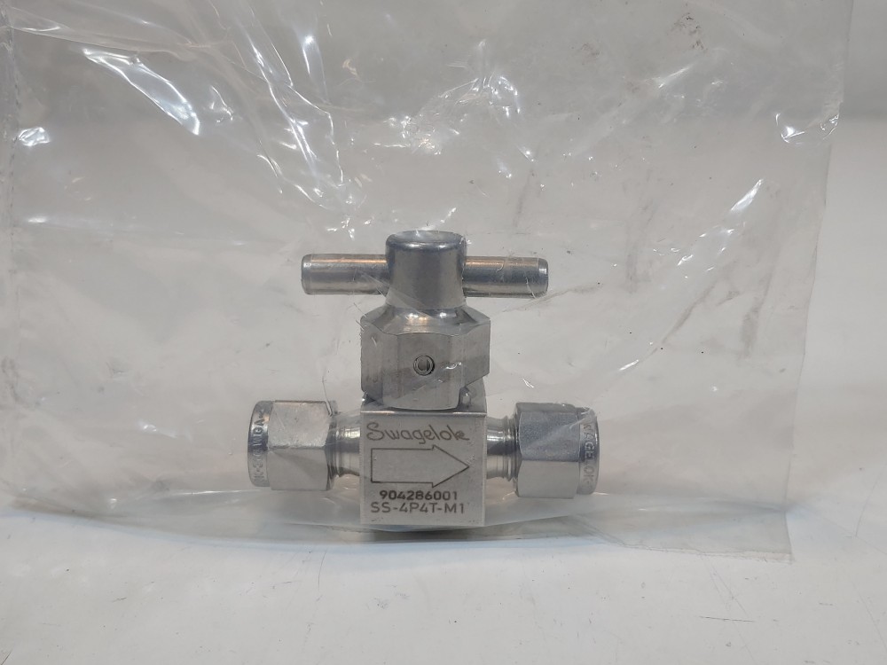 Swagelok SS Quarter Turn Instrument Plug Valve SS-4P4T-M1, 1/4" Tube ...