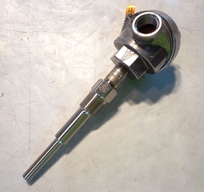 F.W. MURPHY RTD TRANSMITTER w/ THERMOWELL - MODEL TCK-345