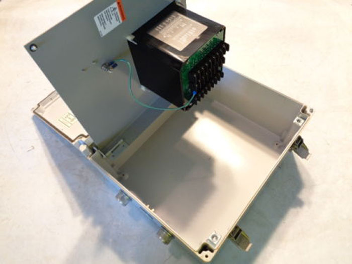 ROSEMOUNT MICROPROCESSOR pH ANALYZER CONDUCTIVITY 1054BC w/ ENCLOSURE