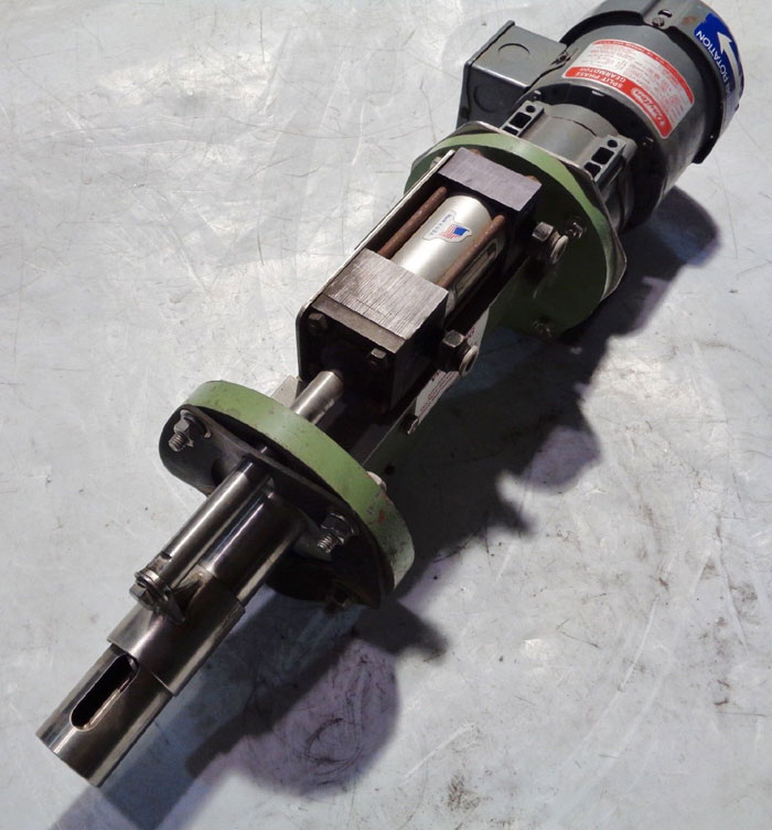 GUSTAFSON SOLIDS SAMPLER MODEL B W/ DAYTON SPLIT PHASE GEAR MOTOR 6K325A