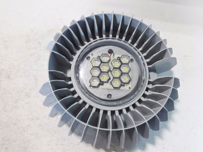 APPLETON MERCMASTER LED FIXTURE TYPE V MLEDN17P5BU W/ WALL MOUNT HOOD ...