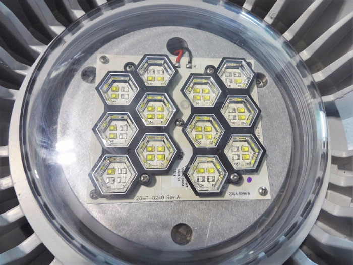 APPLETON MERCMASTER LED FIXTURE TYPE V MLEDN17P5BU W/ WALL MOUNT HOOD ...