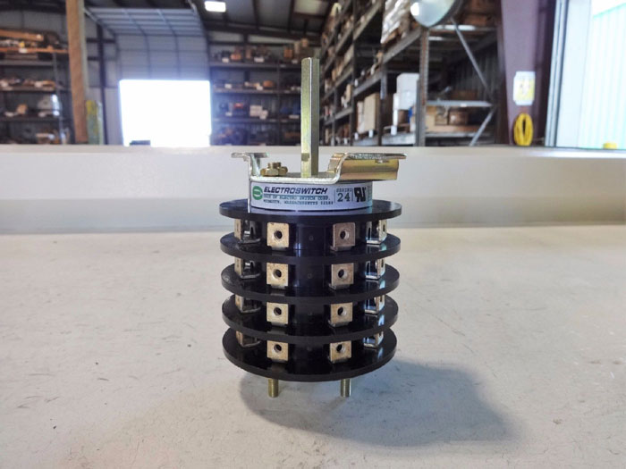 ELECTROSWITCH SERIES 24 ROTARY CONTROL SWITCH 24204