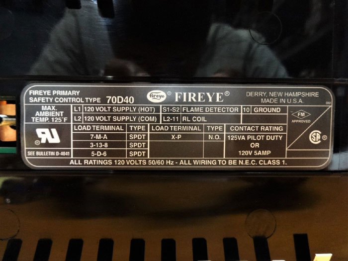 FIREYE SERIES D SOLID STATE BURNER MANAGEMENT CONTROL 70D40