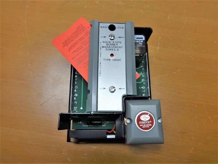 FIREYE SERIES D SOLID STATE BURNER MANAGEMENT CONTROL 70D40
