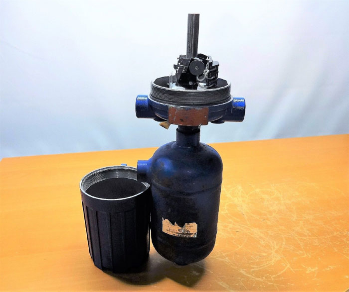 MAGNETROL SEALED EXTERNAL CAGE LIQUID FLOAT SWITCH B75-1B20-BNA